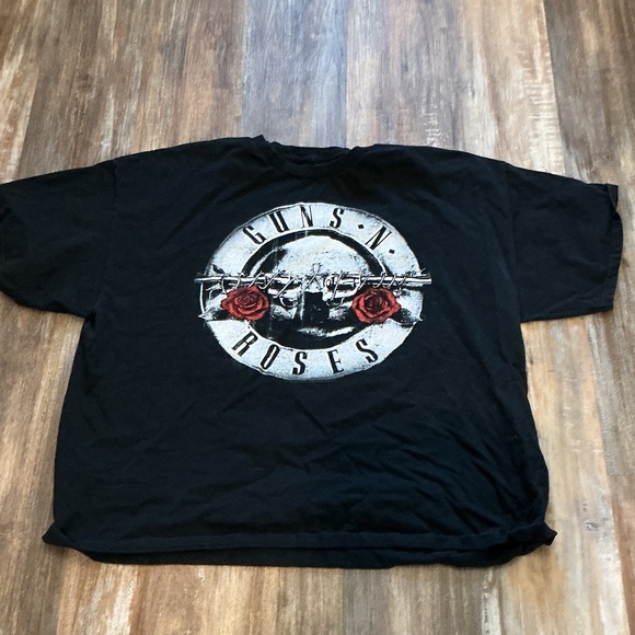 Guns N' Roses | Shirts | Guns N Roses Mens Black Graphic Tshirt | Poshmark